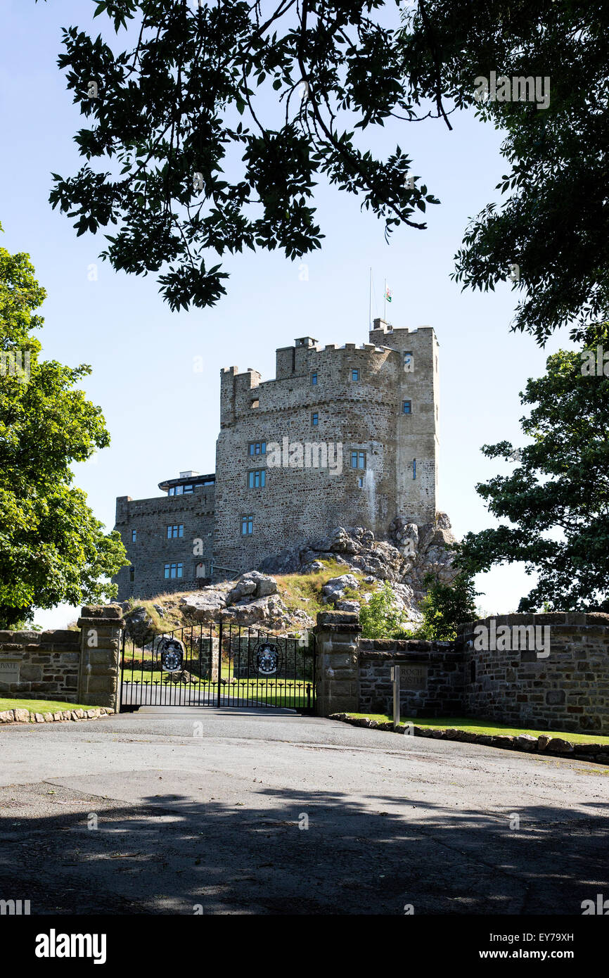 Roch castle wales High Resolution Stock Photography and Images - Alamy