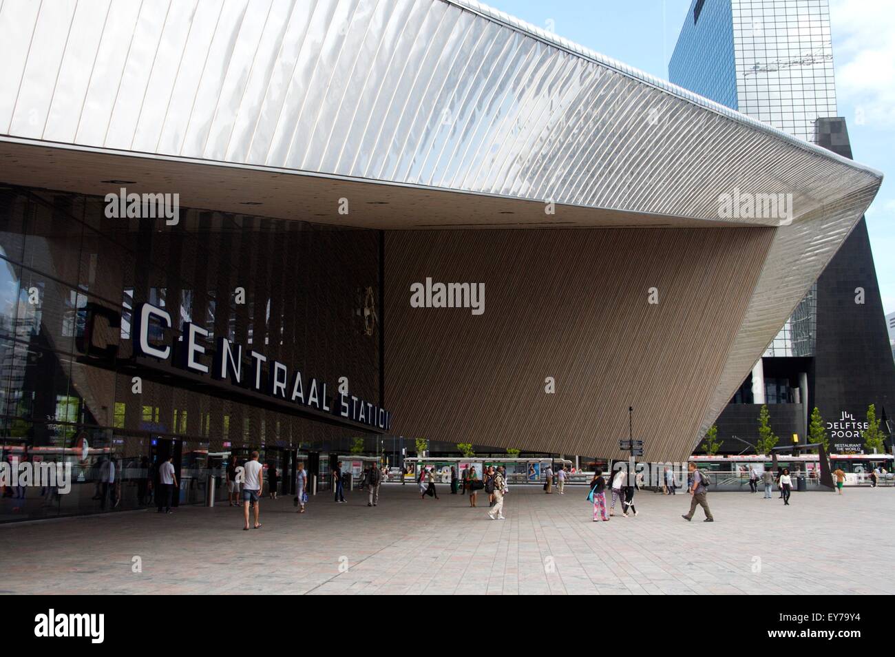 Central station, Rotterdam, Holland by architects Jan Benthem, Adriaan ...