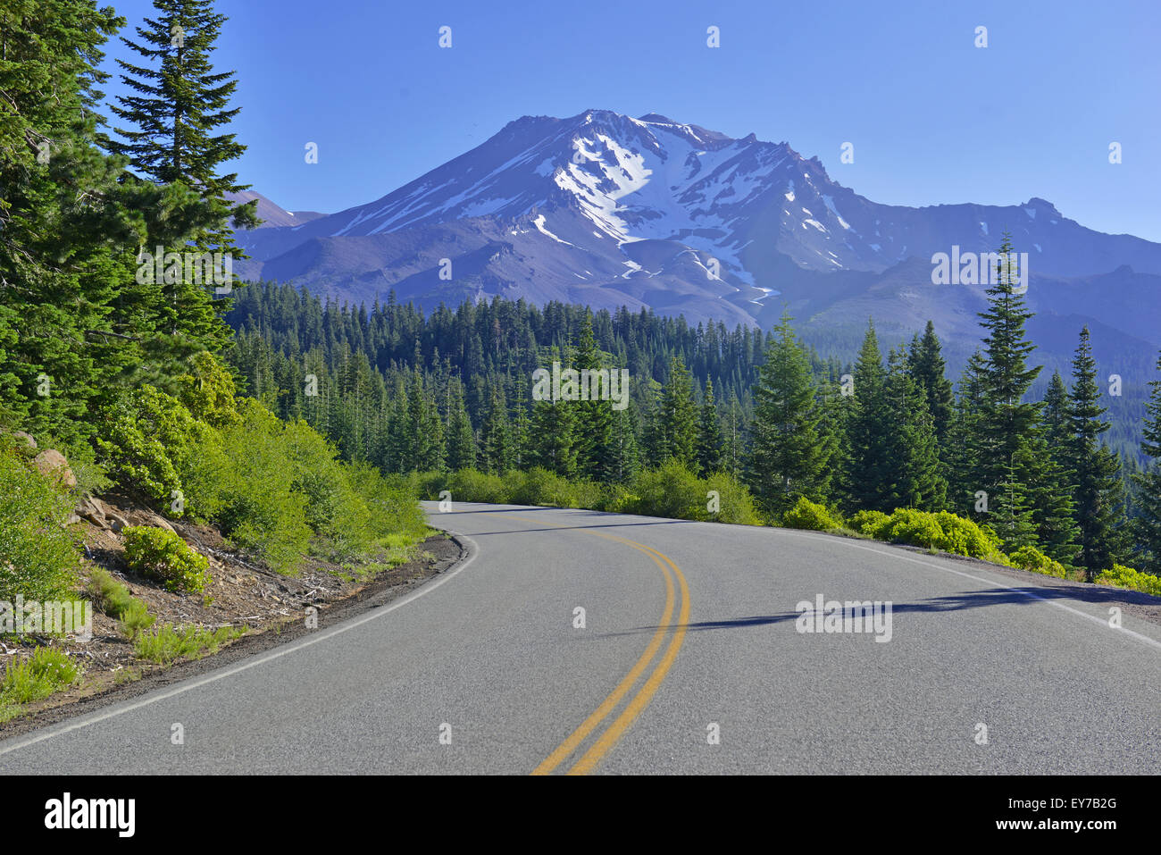 Mount Shasta volcano, Cascade Range, California, USA Stock Photo - Alamy