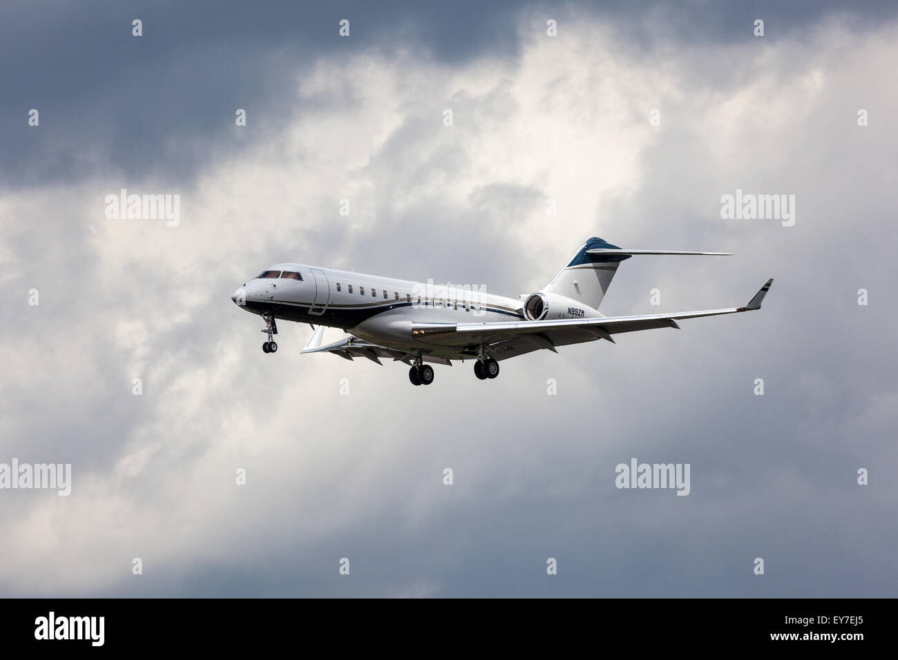 Business jet hi-res stock photography and images - Alamy