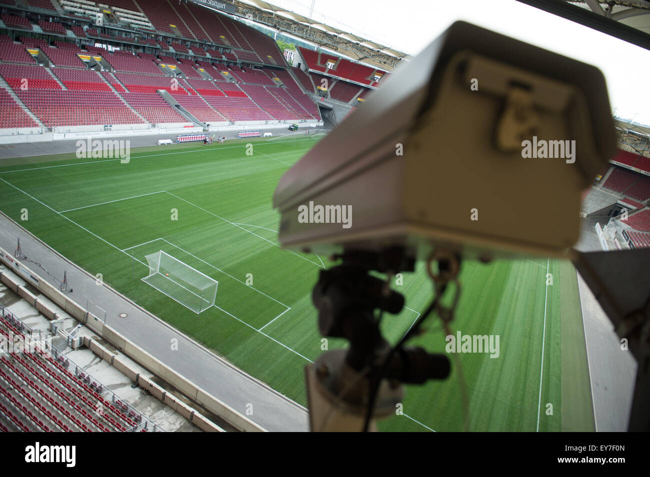 Hawk eye camera' hi-res stock photography and images - Alamy