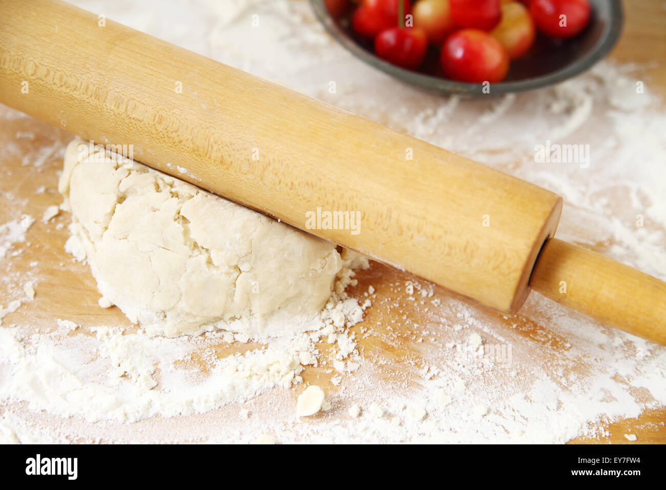 Floured surface hi-res stock photography and images - Alamy