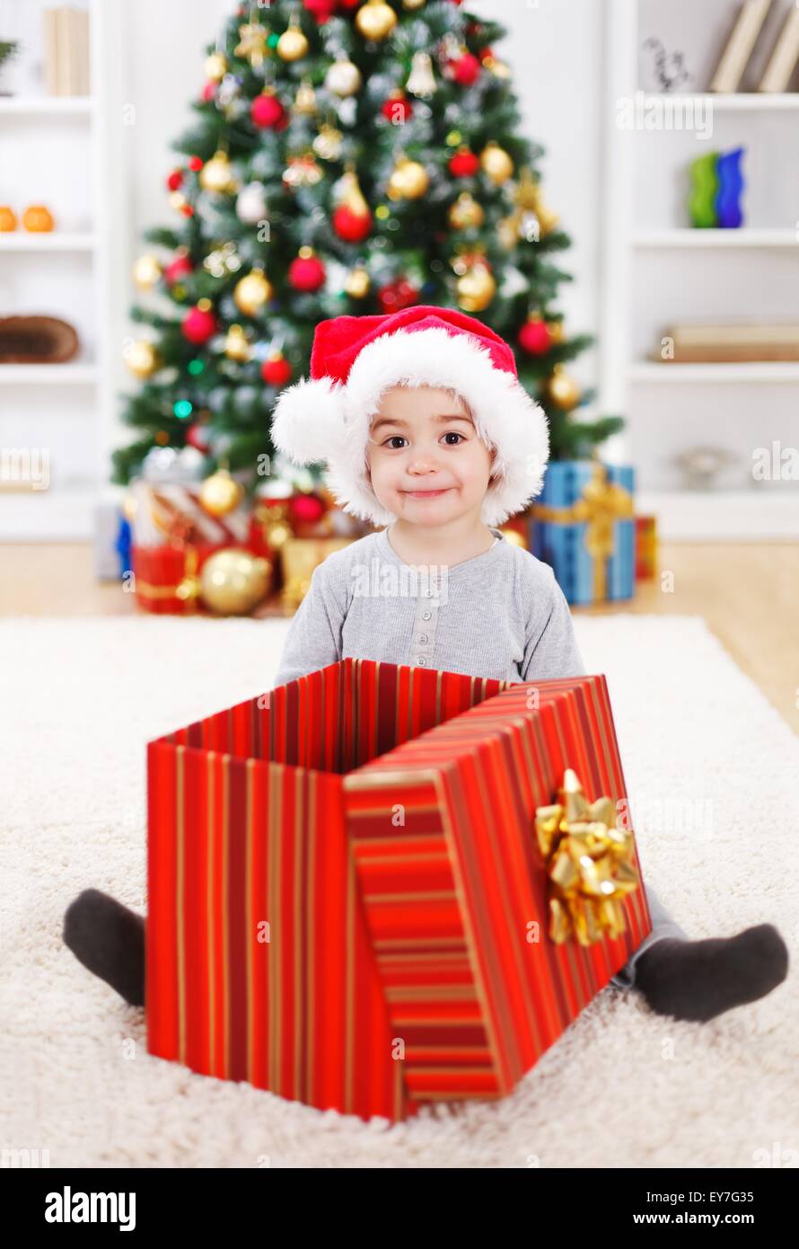 Big gold box hi-res stock photography and images - Alamy