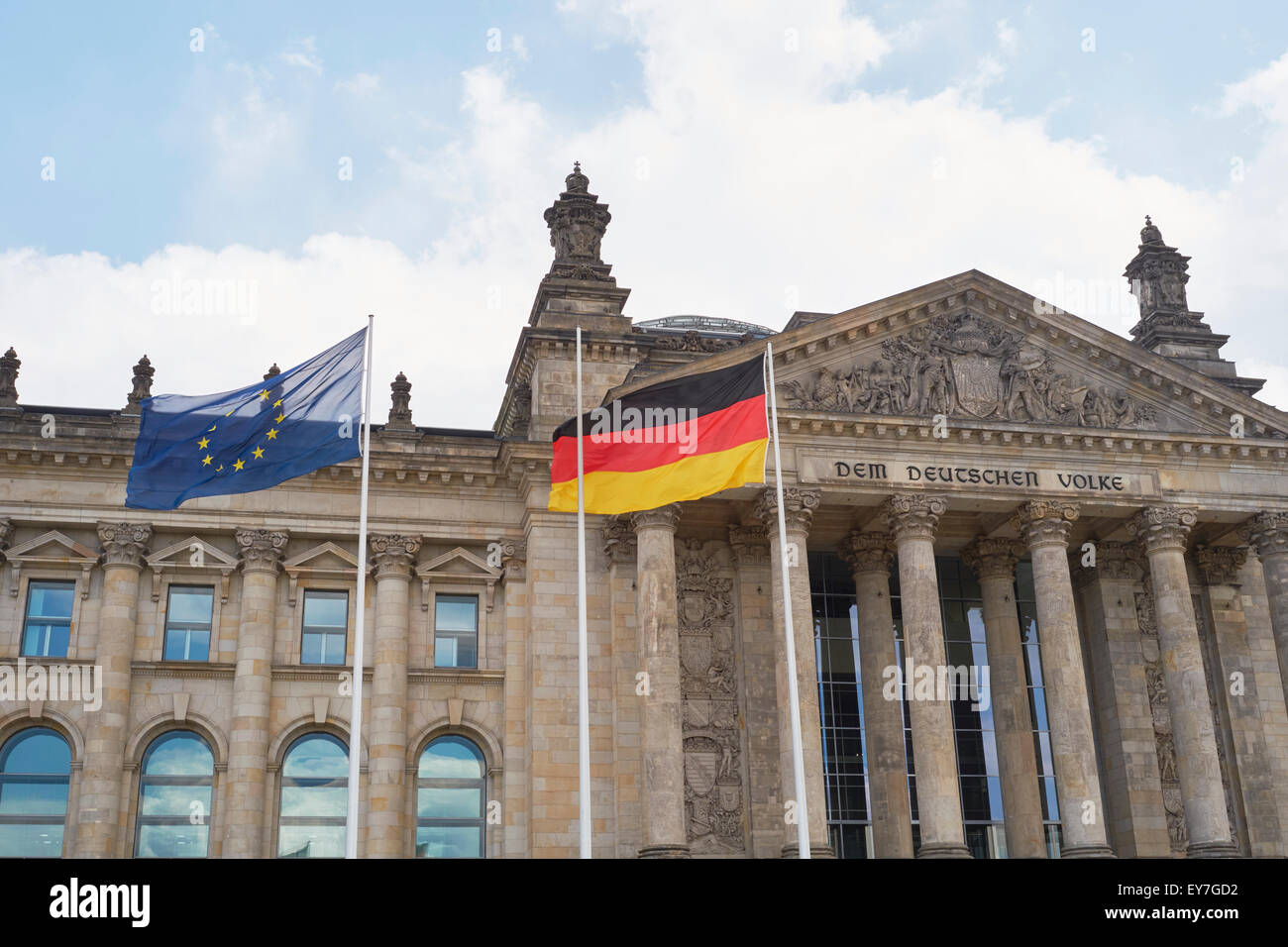 Germany berlin government building hi-res stock photography and images ...