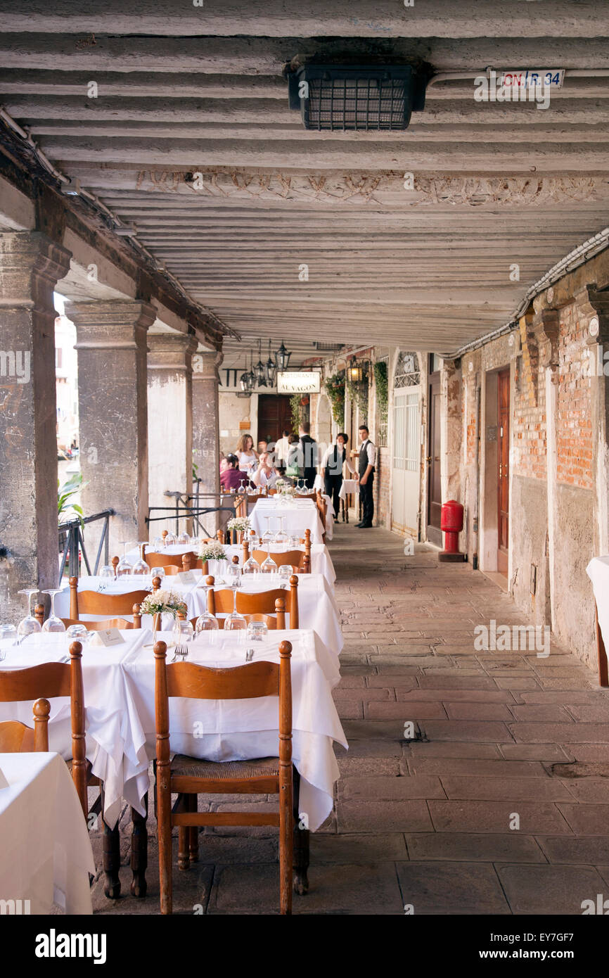 Al Vagon Restaurant, Venice, Italy Stock Photo - Alamy