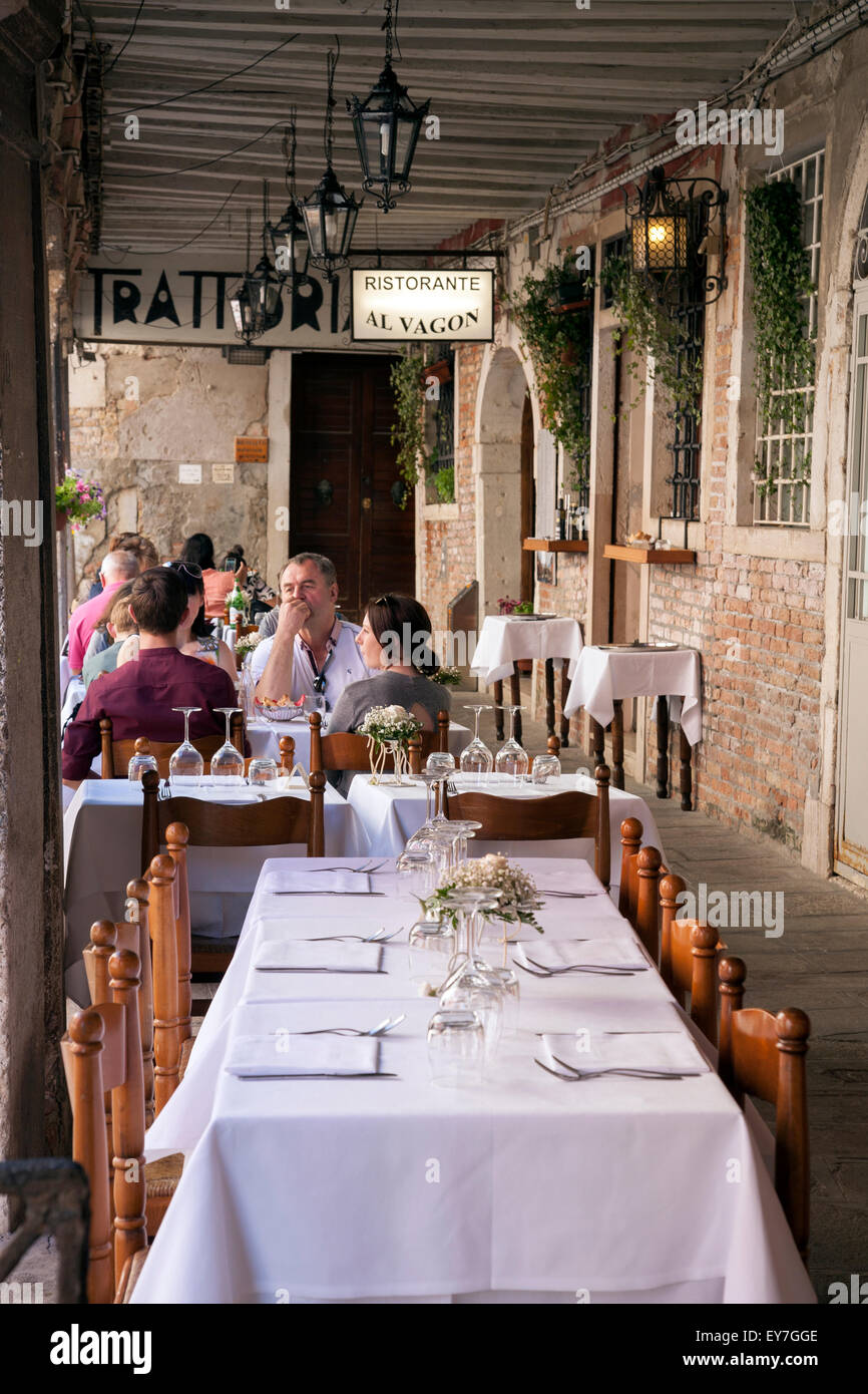 Al Vagon Restaurant, Venice, Italy Stock Photo - Alamy
