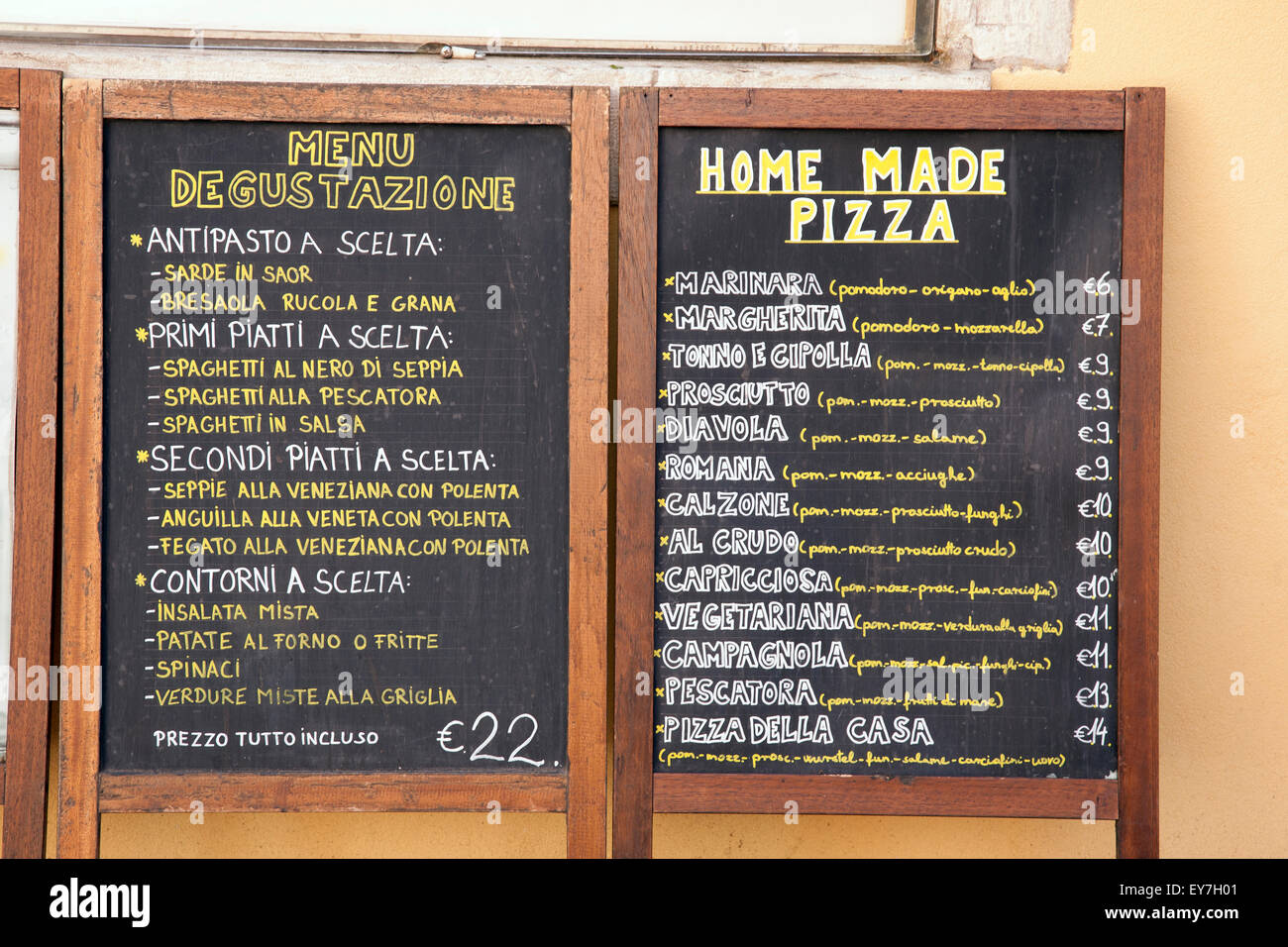 Italian Food Pizza Restaurant Menu; Italy Stock Photo - Alamy