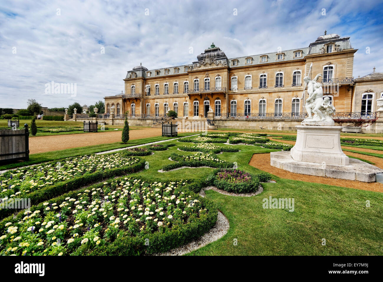Wrest Park is a country estate located near Silsoe, Bedfordshire ...