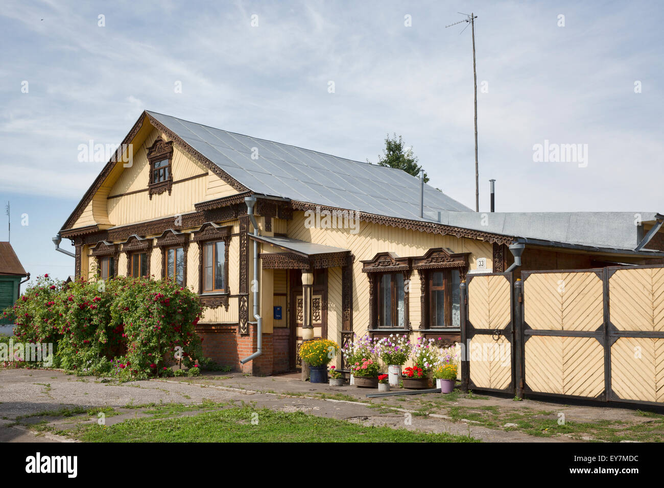 Dacha house hi-res stock photography and images - Alamy