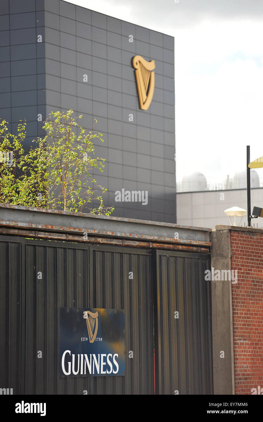 Guinness buildings hi-res stock photography and images - Alamy