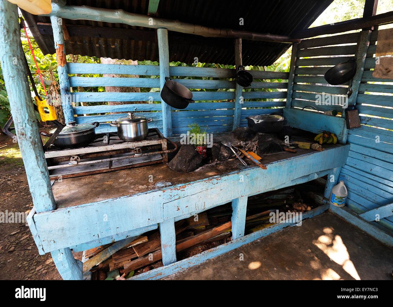 Kitchen stove bench hi-res stock photography and images - Alamy