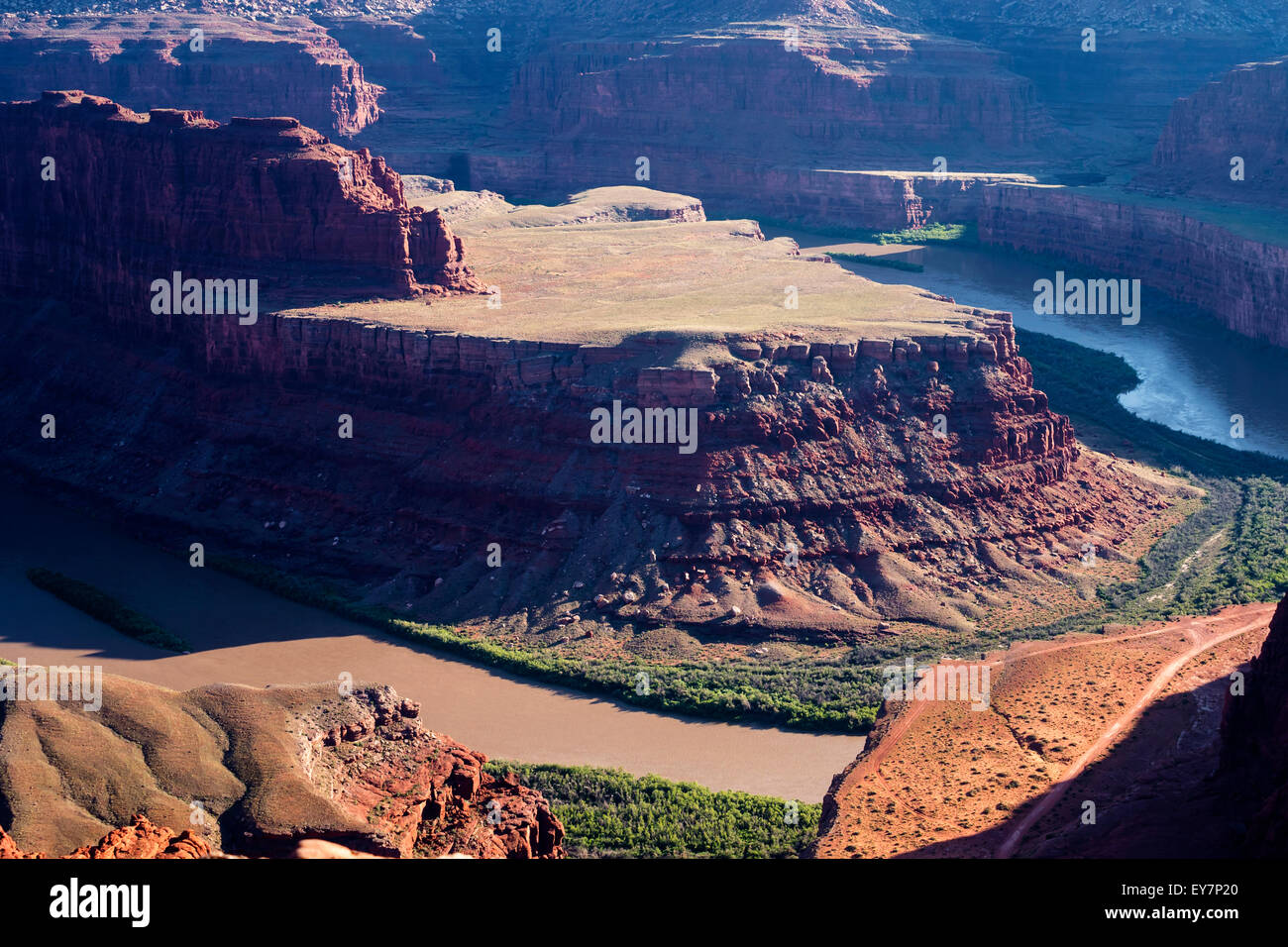 A dramatic overlook of the Colorado River and Canyon ands National Park ...
