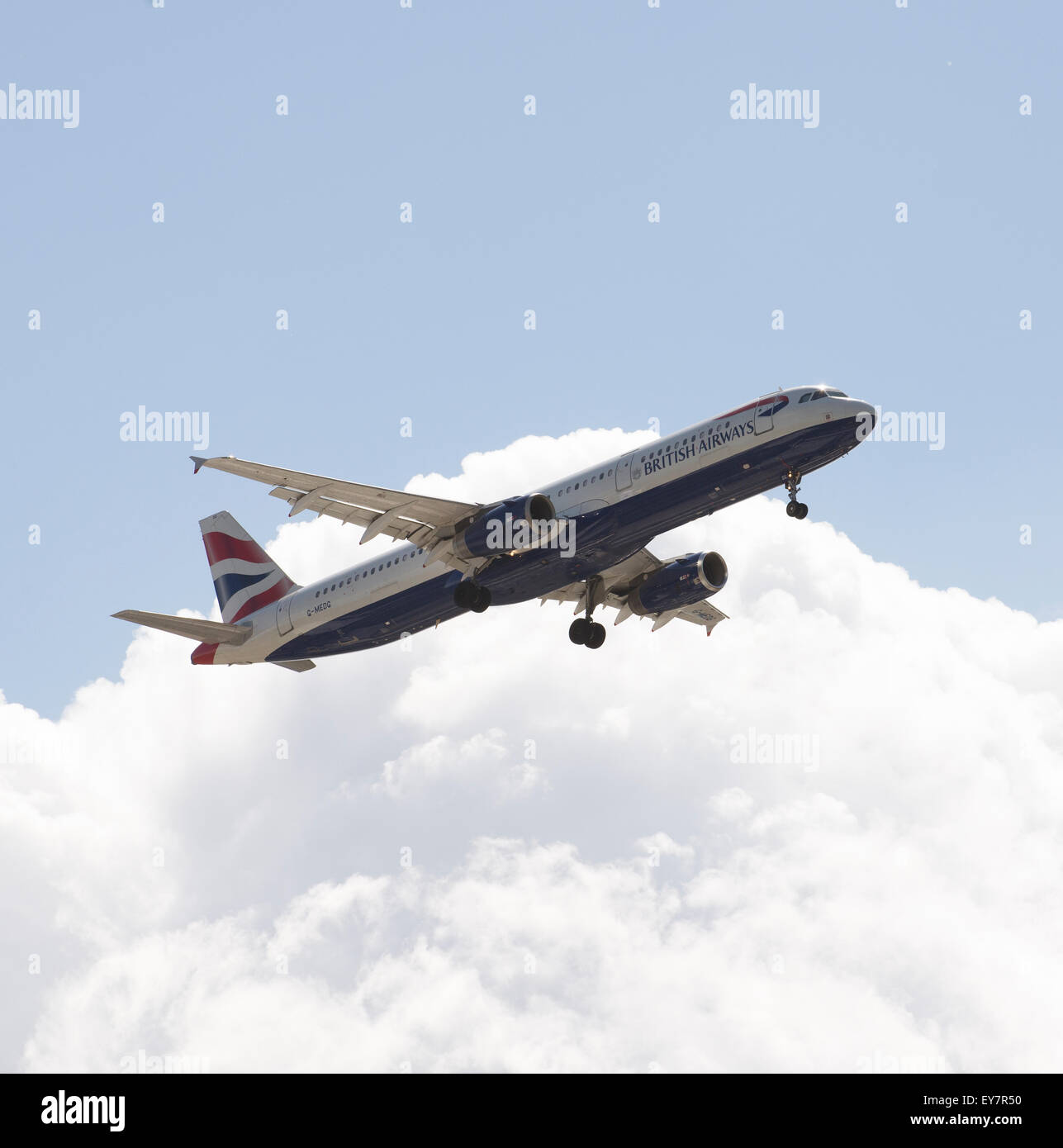 Plane landing gear hi-res stock photography and images - Alamy