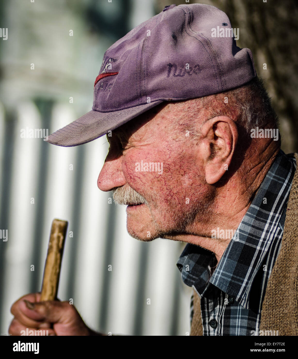 Old man walking stick hat hi-res stock photography and images - Alamy