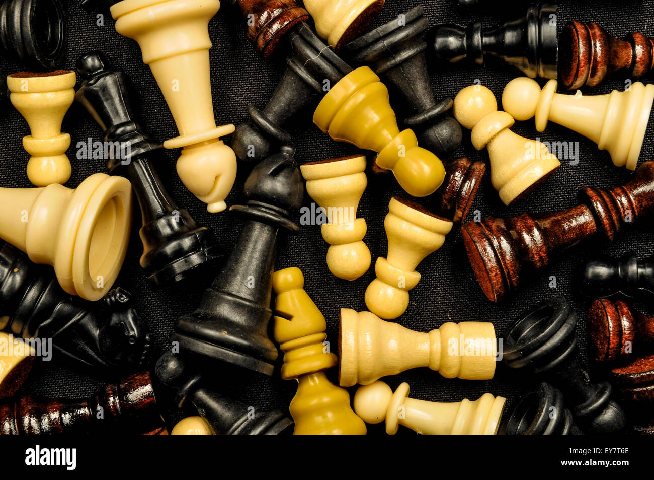 Elegant chess set hi-res stock photography and images - Alamy