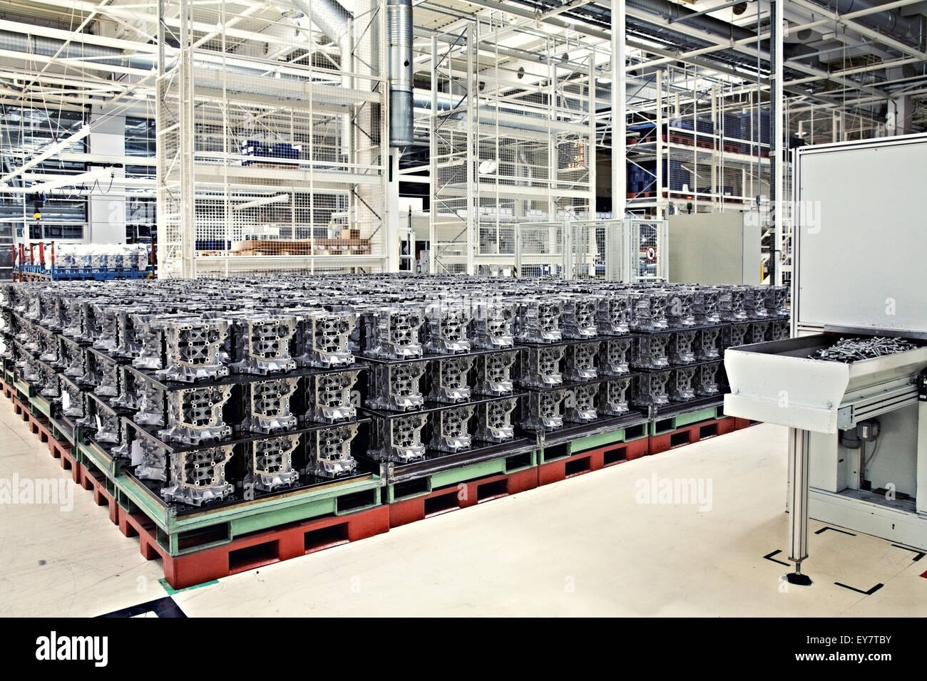 Car engine parts hi-res stock photography and images - Alamy