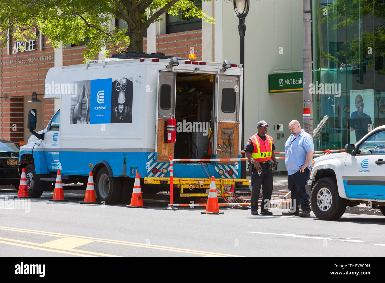 A Con Edison maintenance and repair truck on a street in White Plains ...