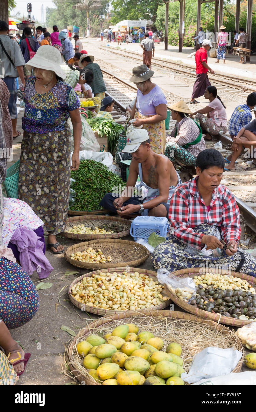 Street market in Yangon (Rangoon), Myanmar (Burma Stock Photo - Alamy