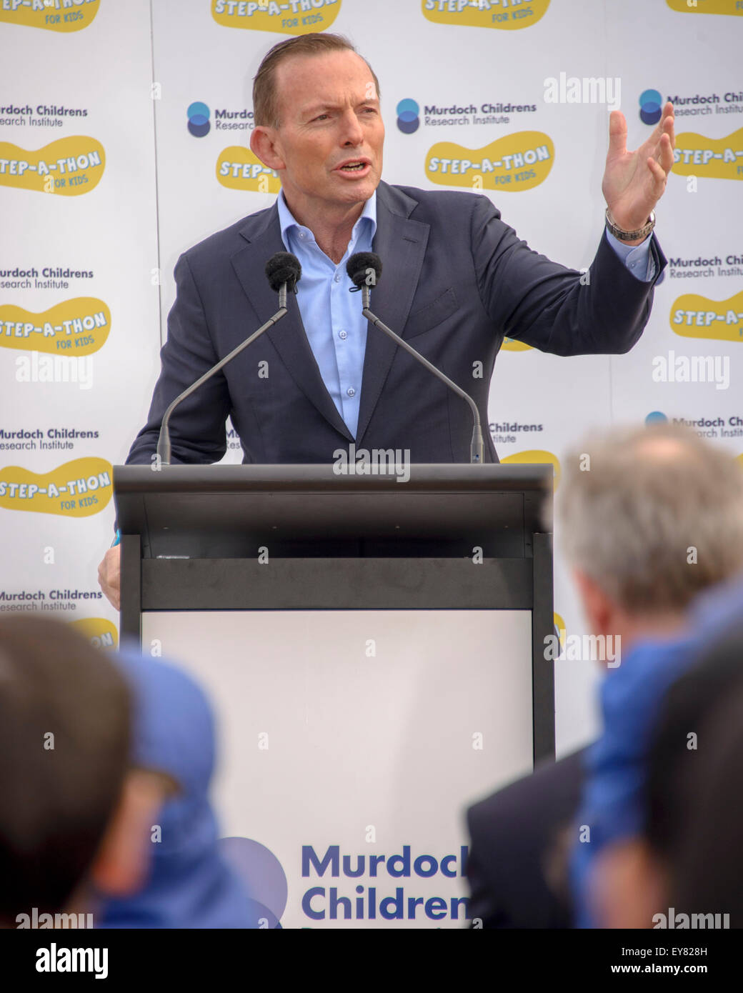 School children at the sydney opera house hi-res stock photography and ...