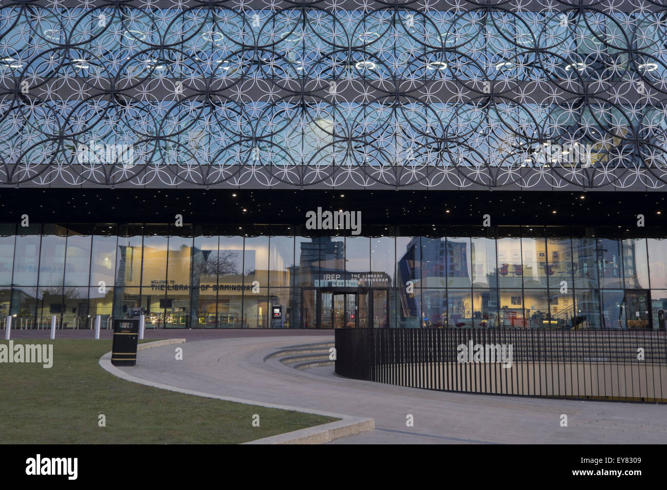 New public library in Birmingham,England Stock Photo - Alamy