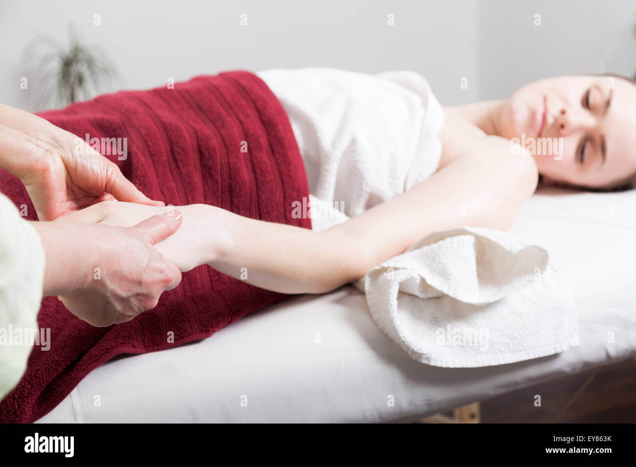 Shiatsu Woman High Resolution Stock Photography and Images - Alamy