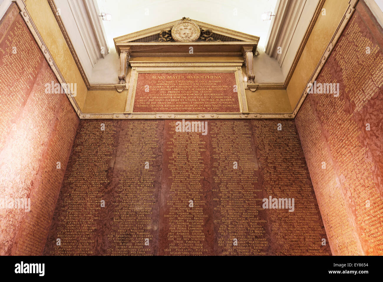 University rector hi-res stock photography and images - Alamy