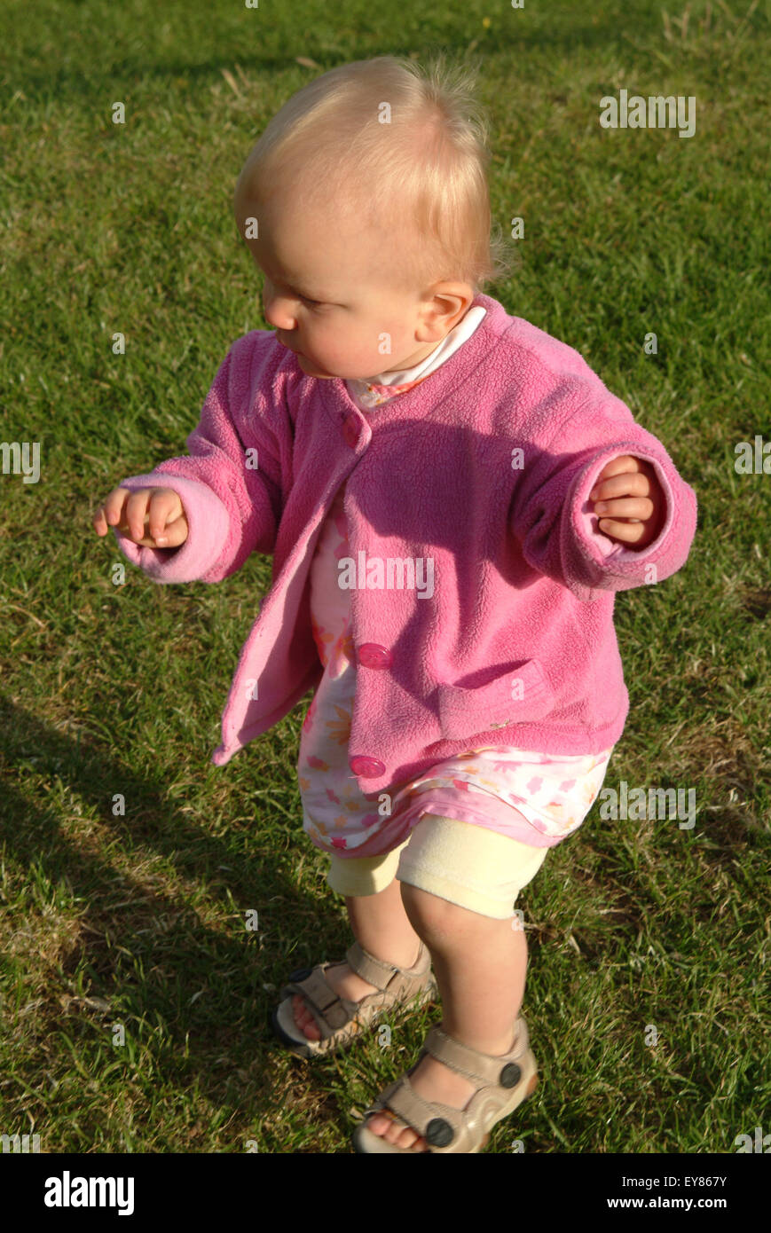 Baby toddling hi-res stock photography and images - Alamy
