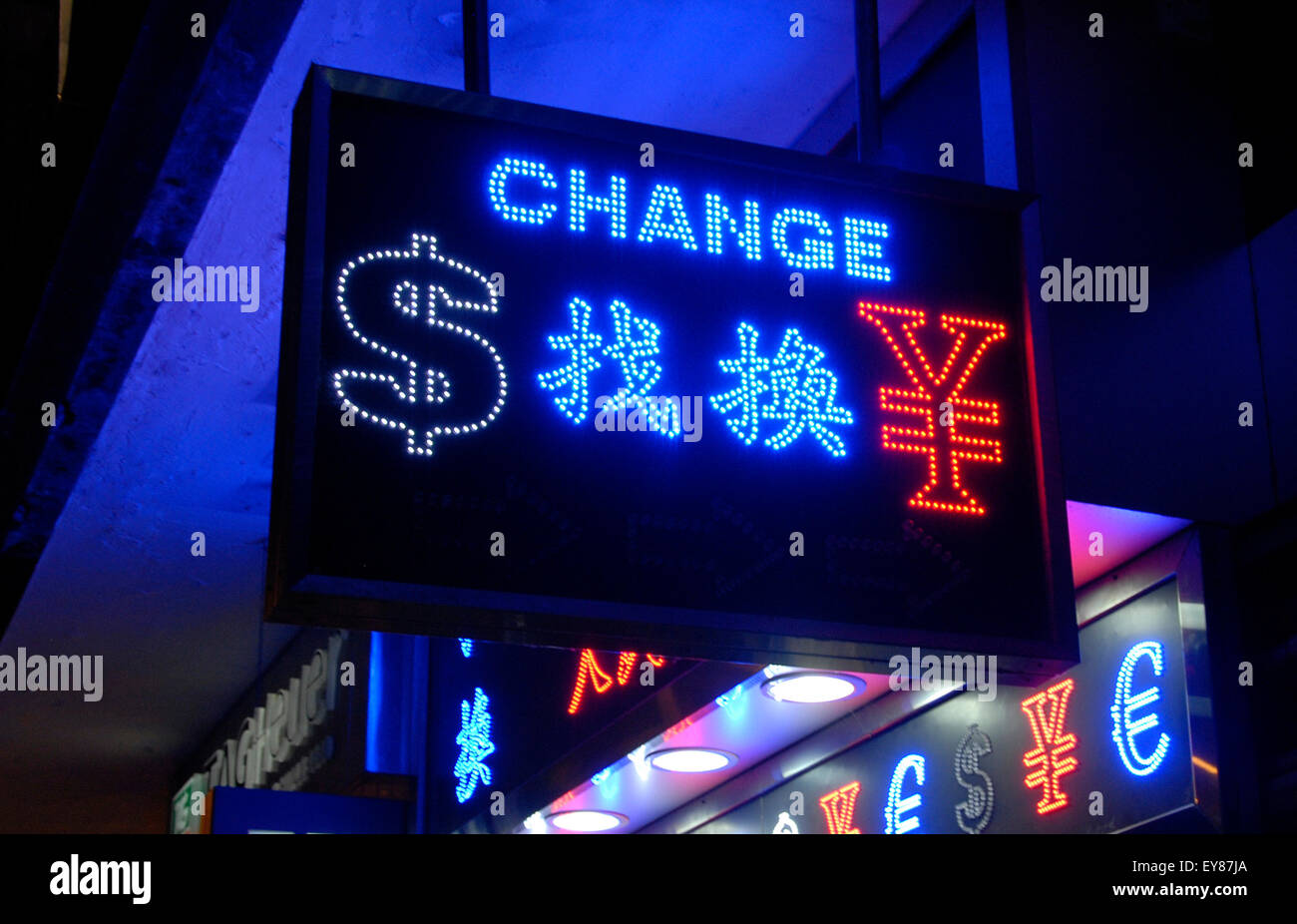 Money exchange change money shop signs hi-res stock photography and ...