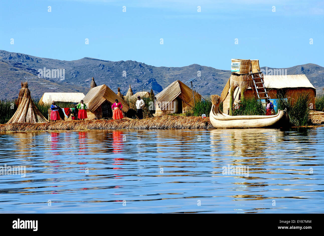 Isla Uros Titicaca lake Peru Stock Photo - Alamy