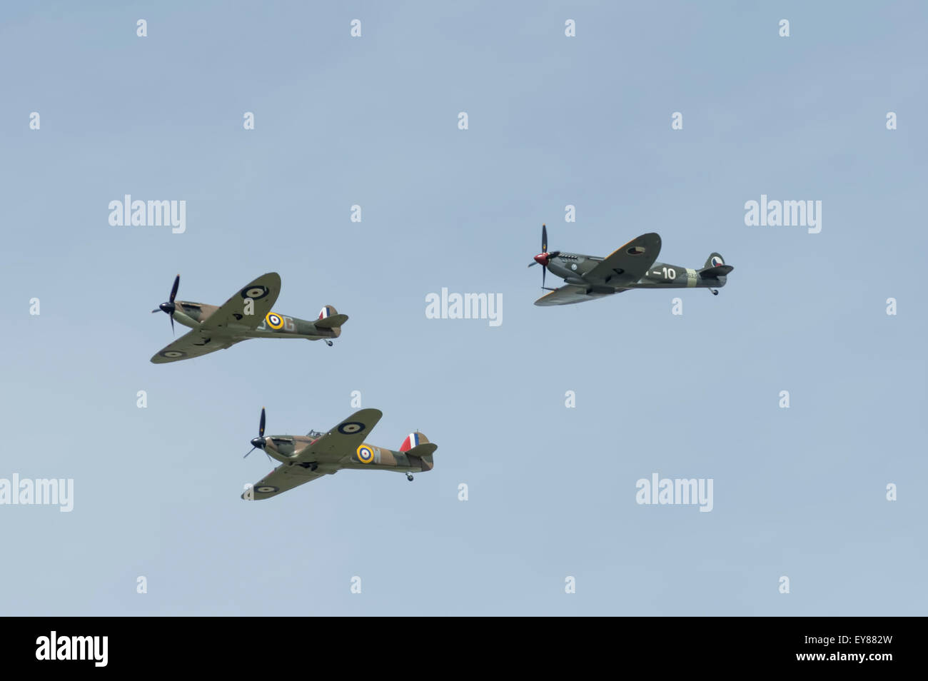 Spitfire formation hi-res stock photography and images - Alamy