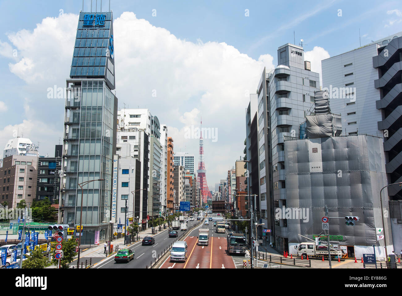 Pedestrians pass through road hi-res stock photography and images - Alamy