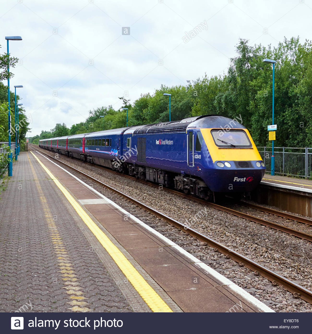 A First Great Western inter city 125 express train going through Stock ...