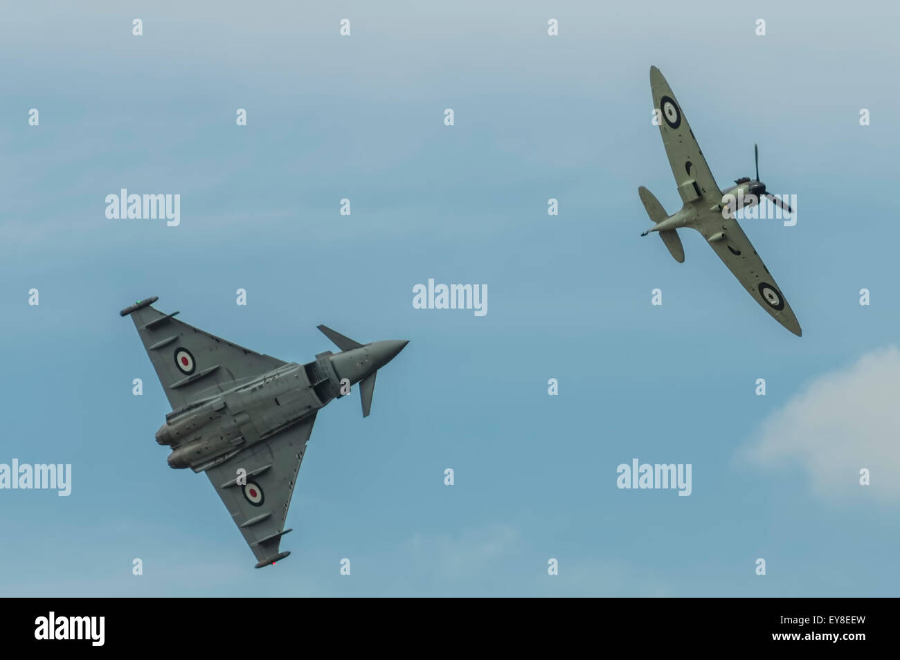 Spitfire weapons hi-res stock photography and images - Alamy