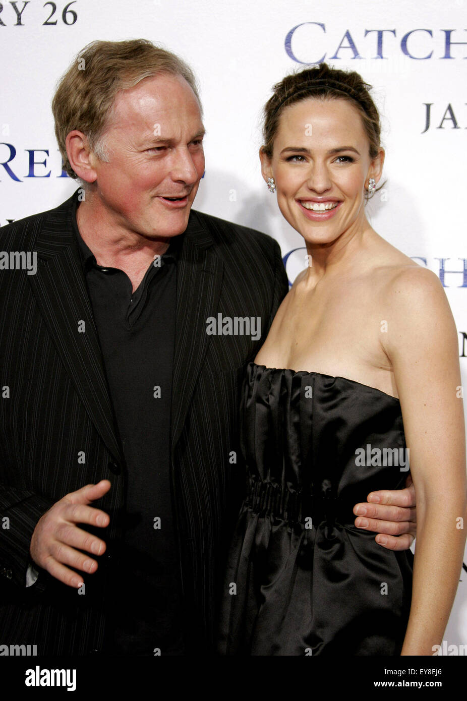 Jennifer Garner and Victor Garber attend the Los Angeles Premiere of ...