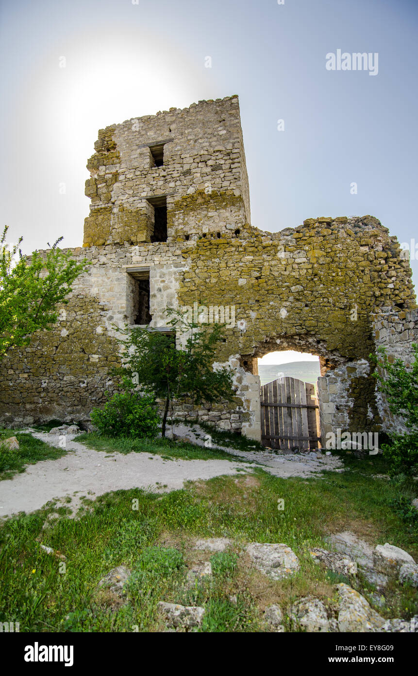 Romania here the ruin of the castle hi-res stock photography and images ...