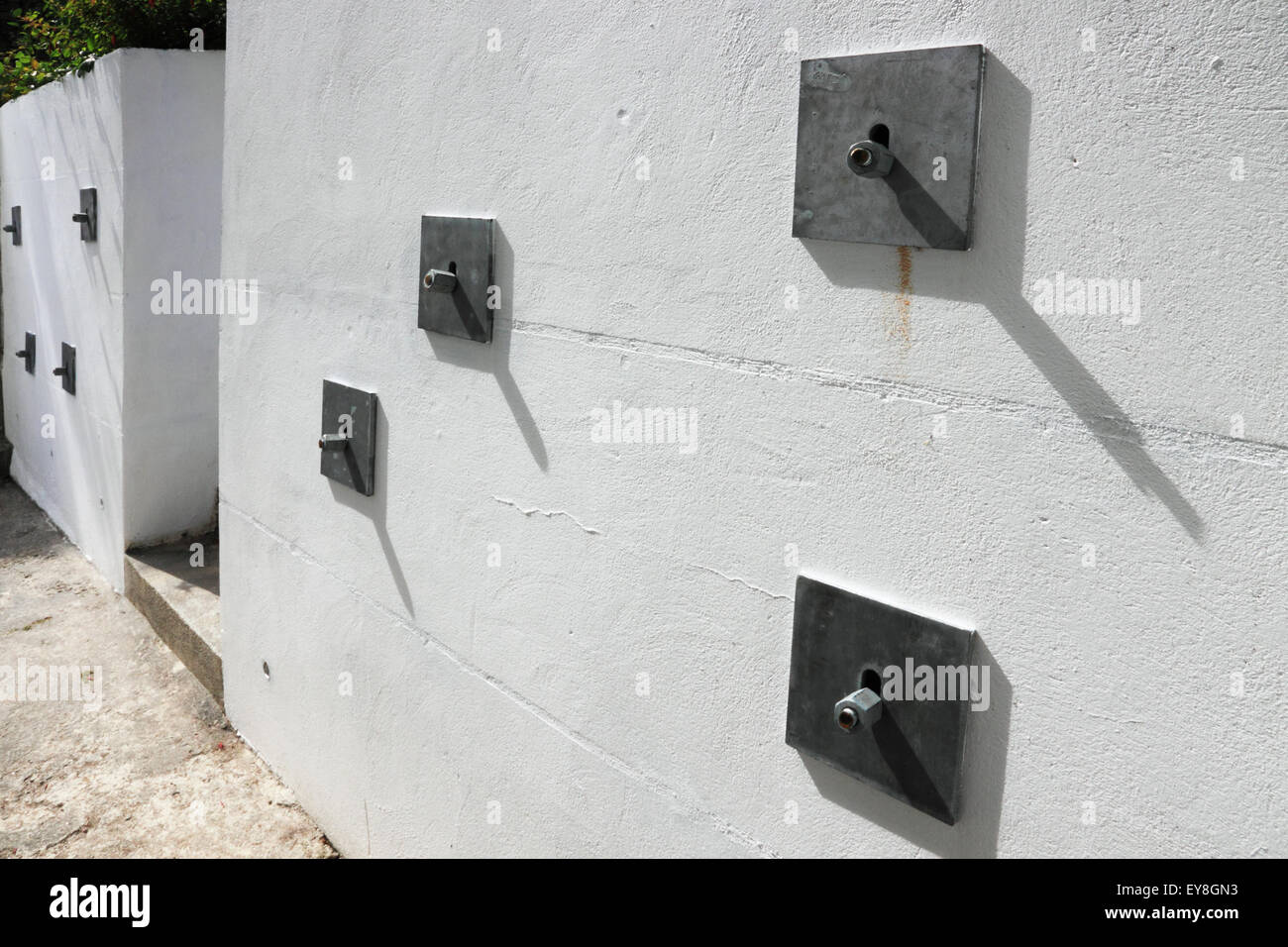 Retaining walls hi-res stock photography and images - Alamy