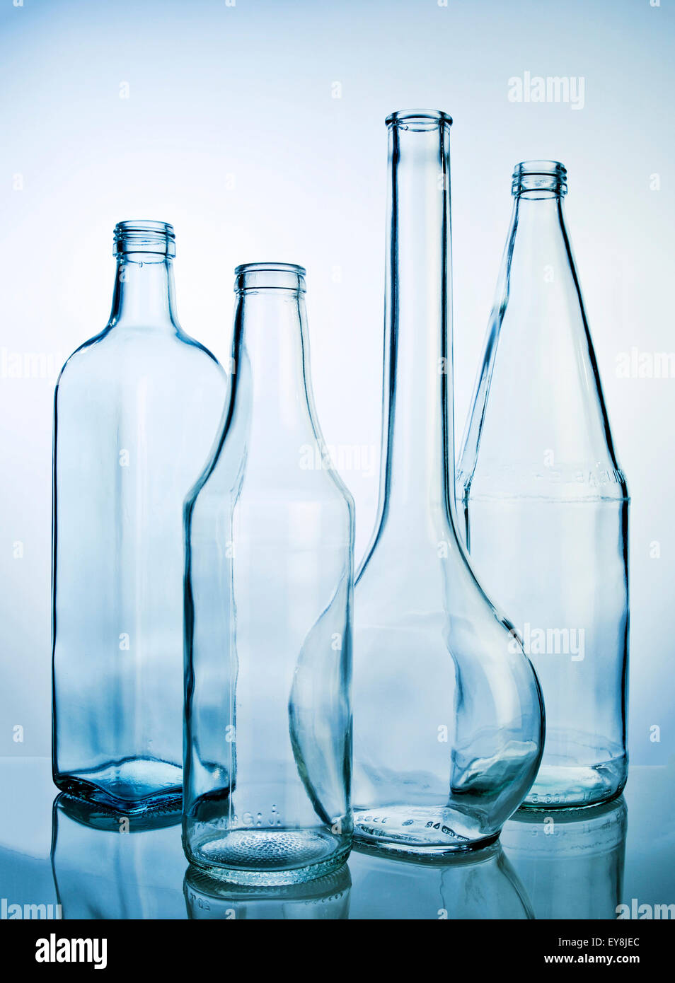 Packaging glass bottles hi-res stock photography and images - Alamy