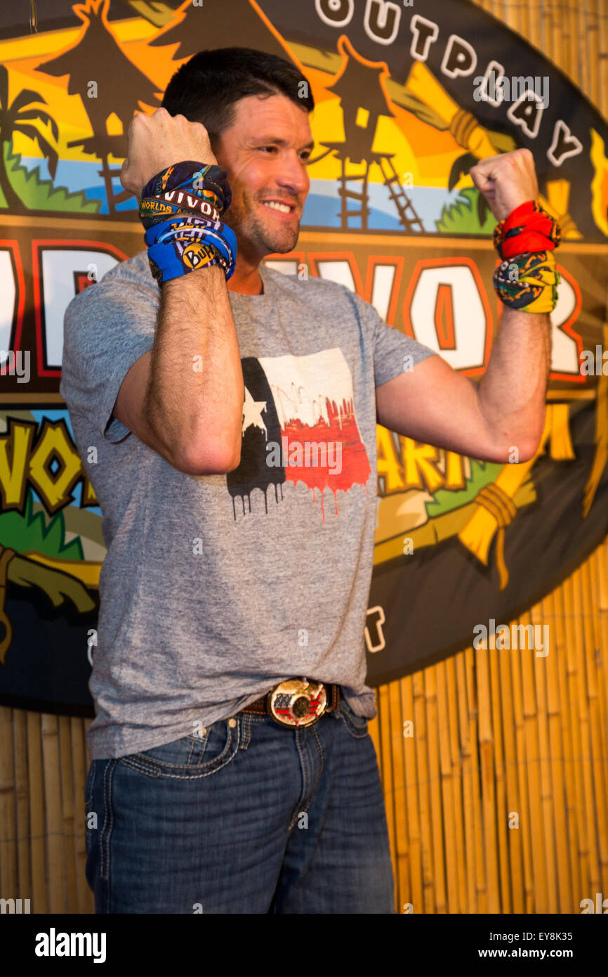 Survivor Worlds Apart-Season Finale 2015 Featuring: Mike Holloway Where ...