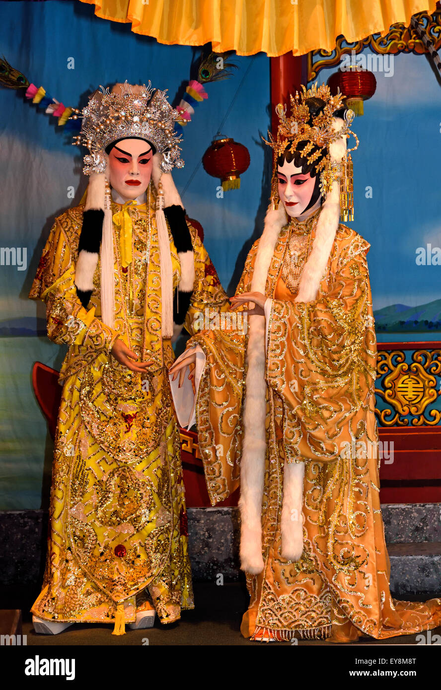 Chinese opera dance hi-res stock photography and images - Alamy