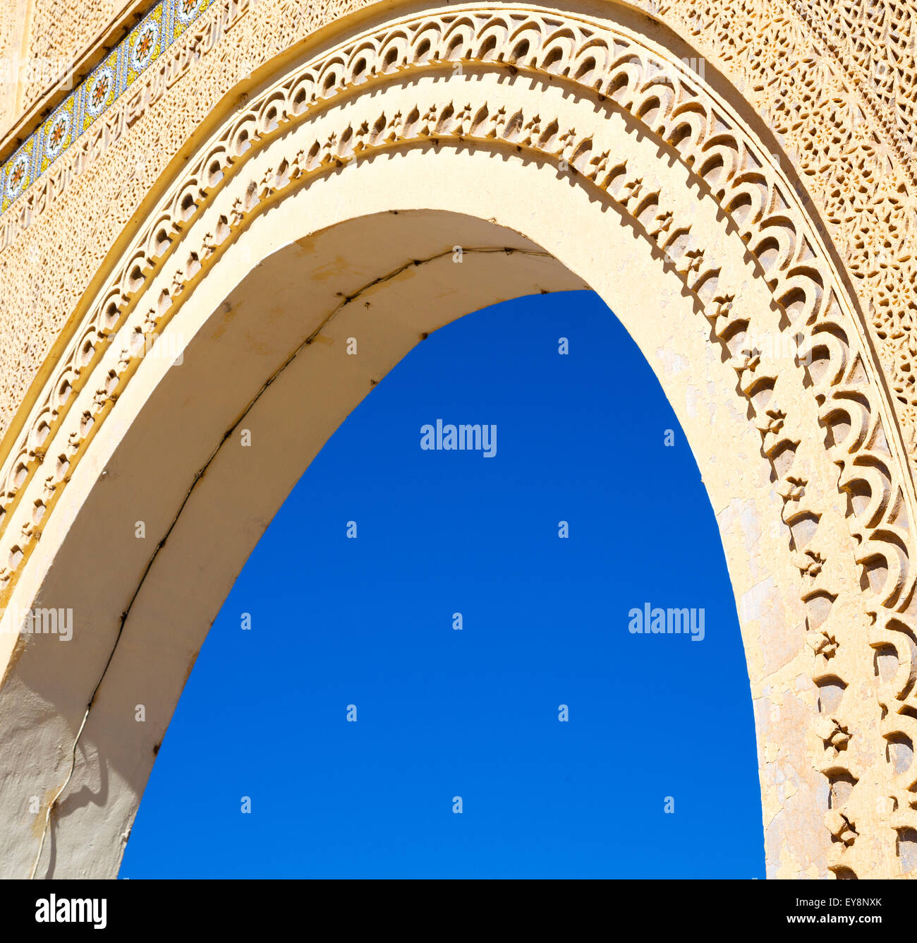 morocco arch in africa old construction in the blue sky Stock Photo - Alamy