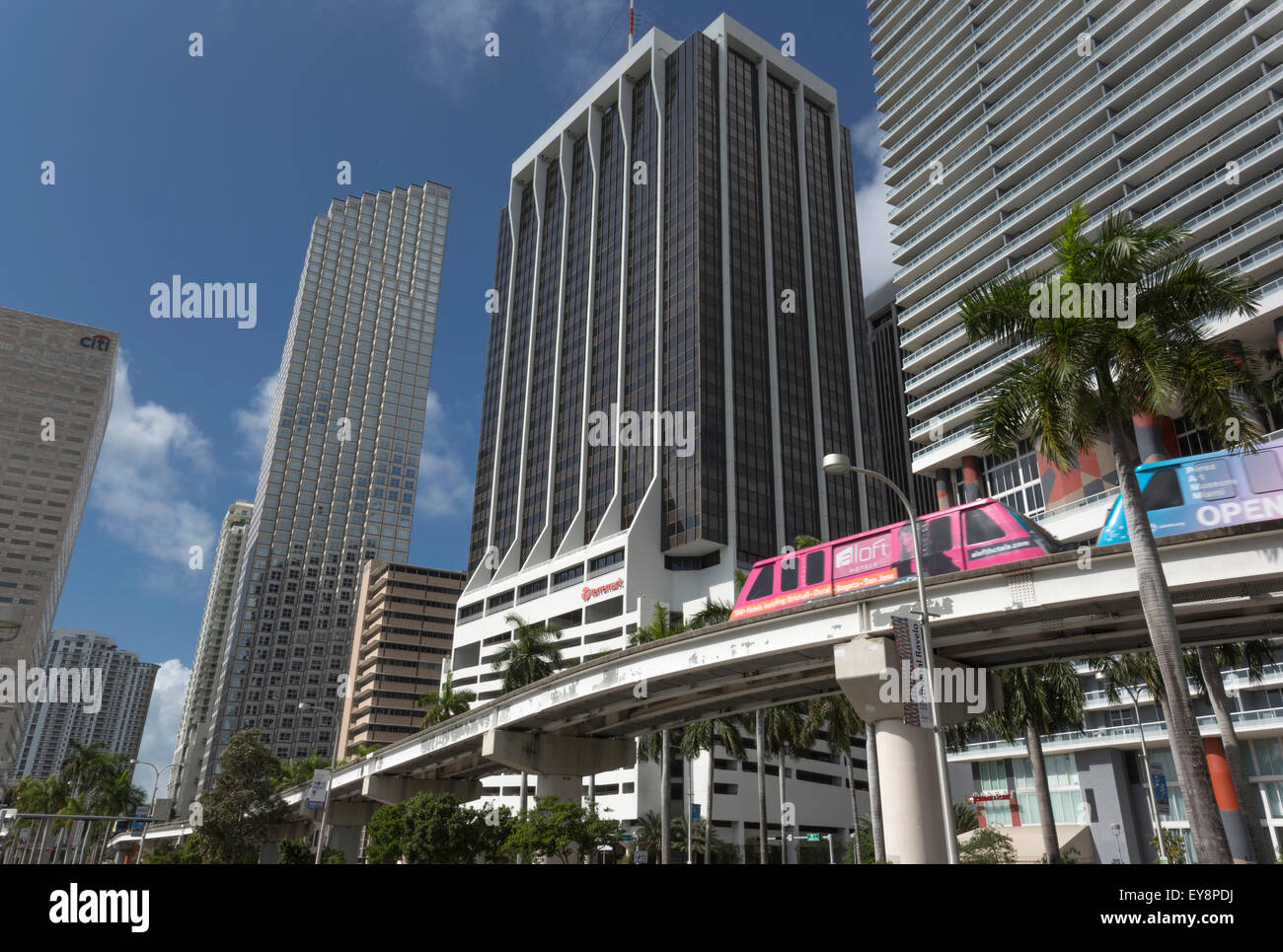 METROMOVER MONORAIL DOWNTOWN MIAMI FLORIDA USA Stock Photo - Alamy