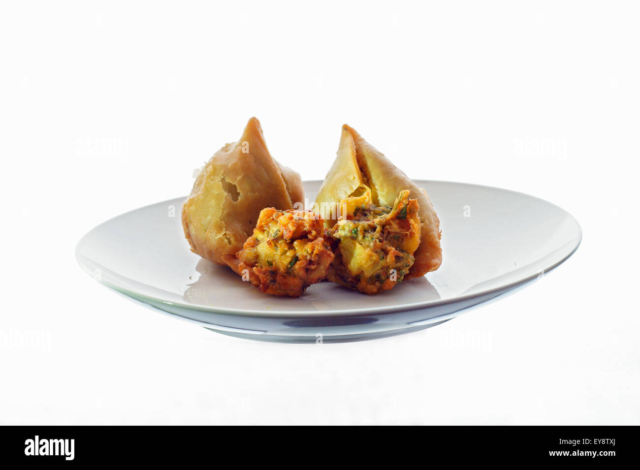 Pakora samosa hi-res stock photography and images - Alamy