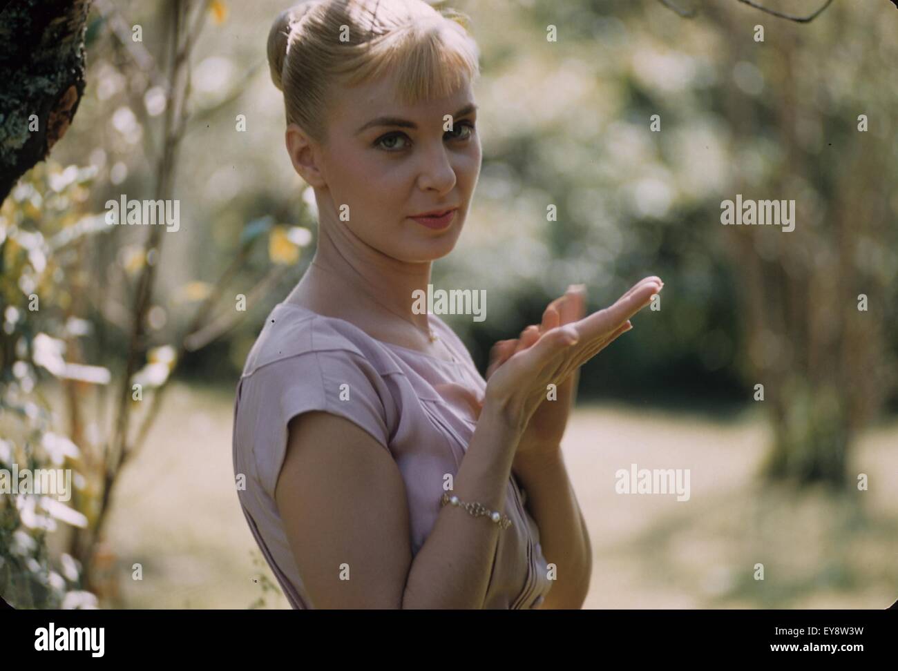 Joanne woodward hi-res stock photography and images - Alamy