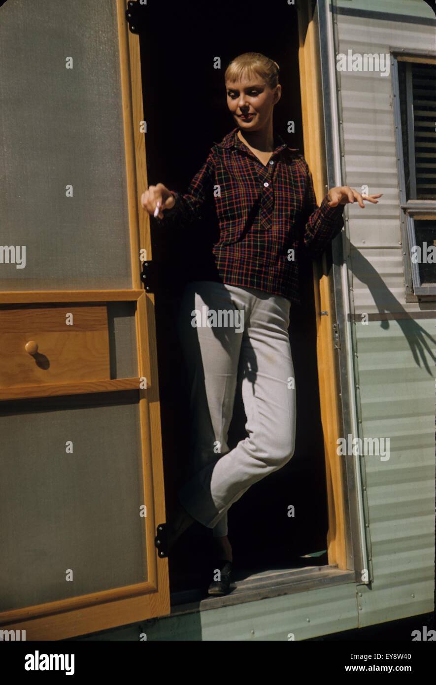 JOANNE WOODWARD 1958. (Credit Image: © Gene Lesser/Globe Photos via ...