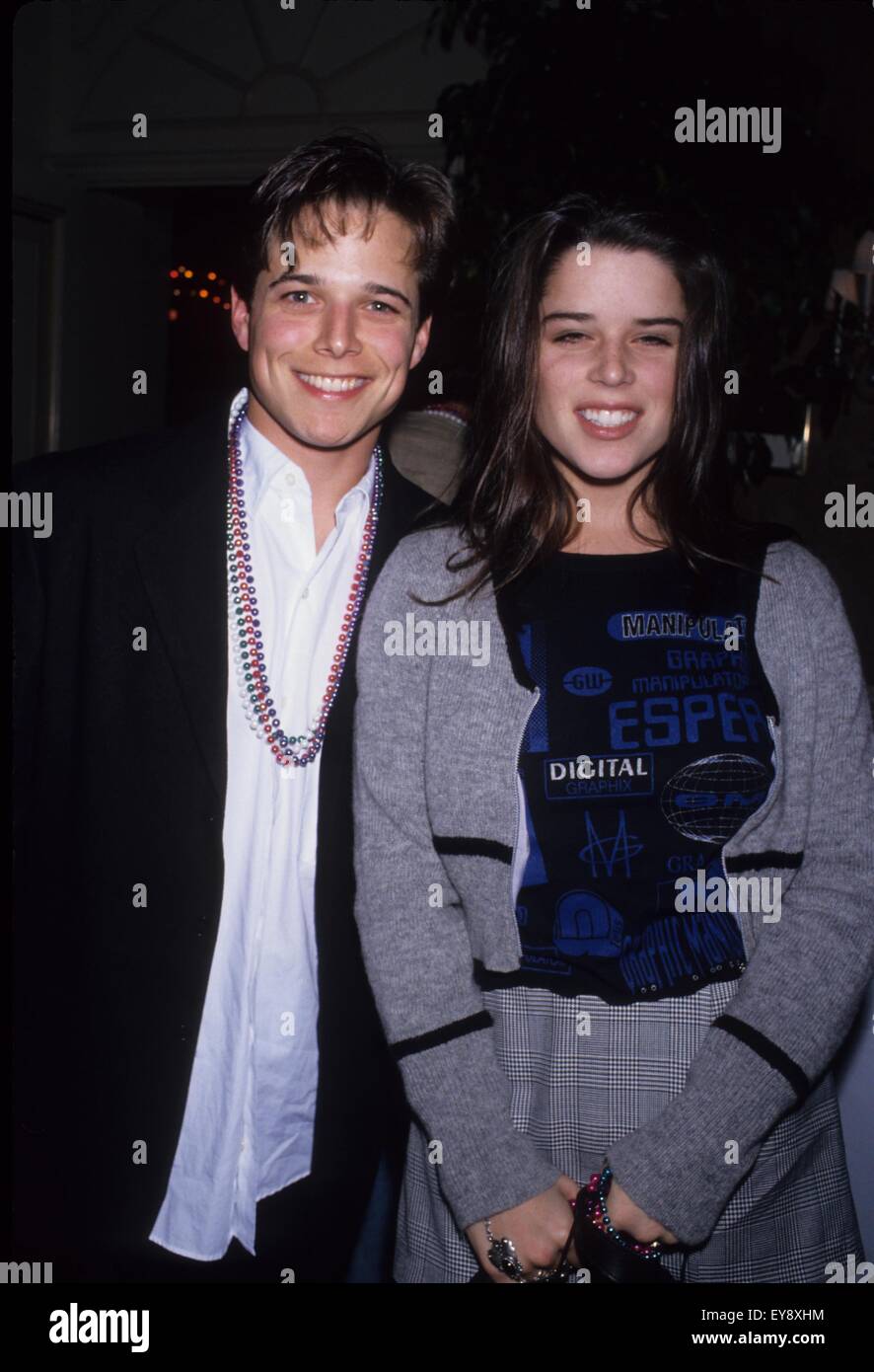 Neve campbell fox press tour hi-res stock photography and images - Alamy
