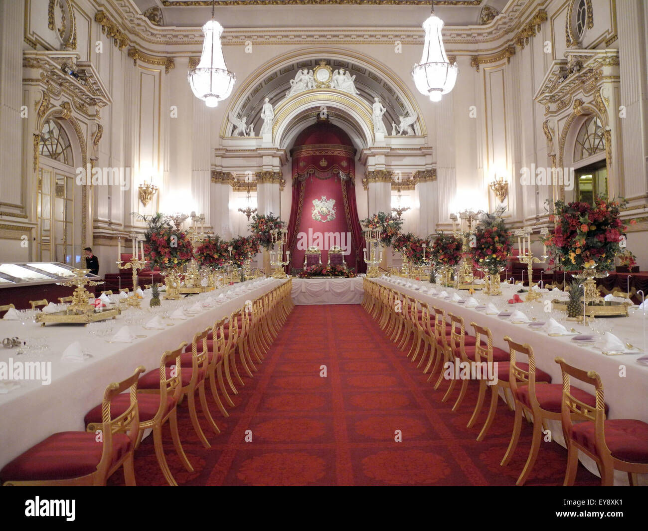 London, UK. 24th July, 2015. The banqueting hall in Buckingham Palace ...