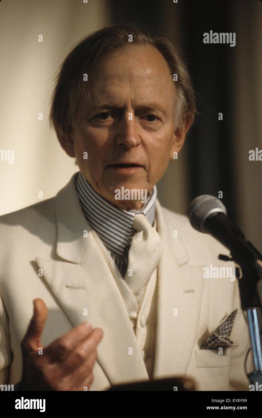 TOM WOLFE at book singing, Barnes and Noble New York 1998.k14302ar ...