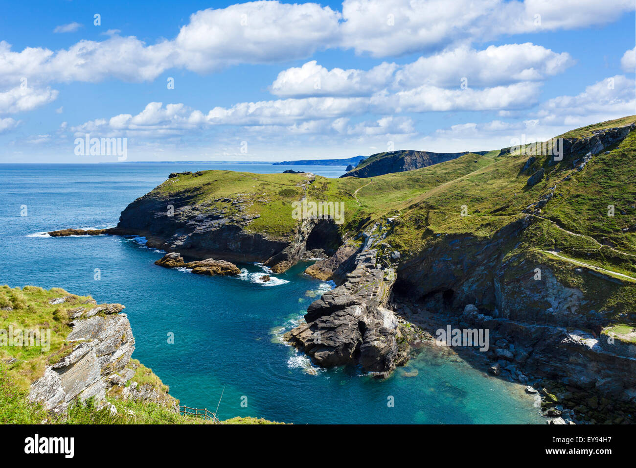 Tintagel castle hi-res stock photography and images - Alamy
