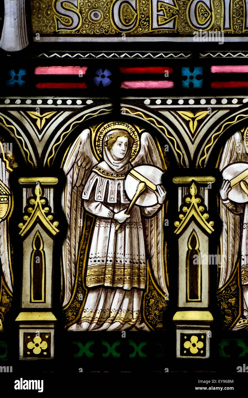 Angel musician stained glass, Holy Trinity Church, Shenington ...