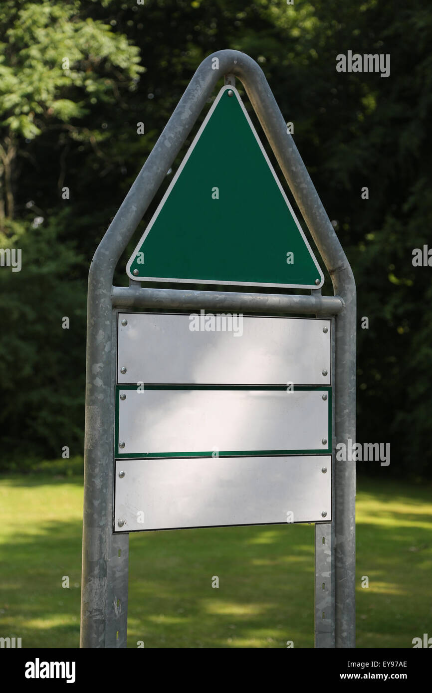 Empty signs hi-res stock photography and images - Alamy